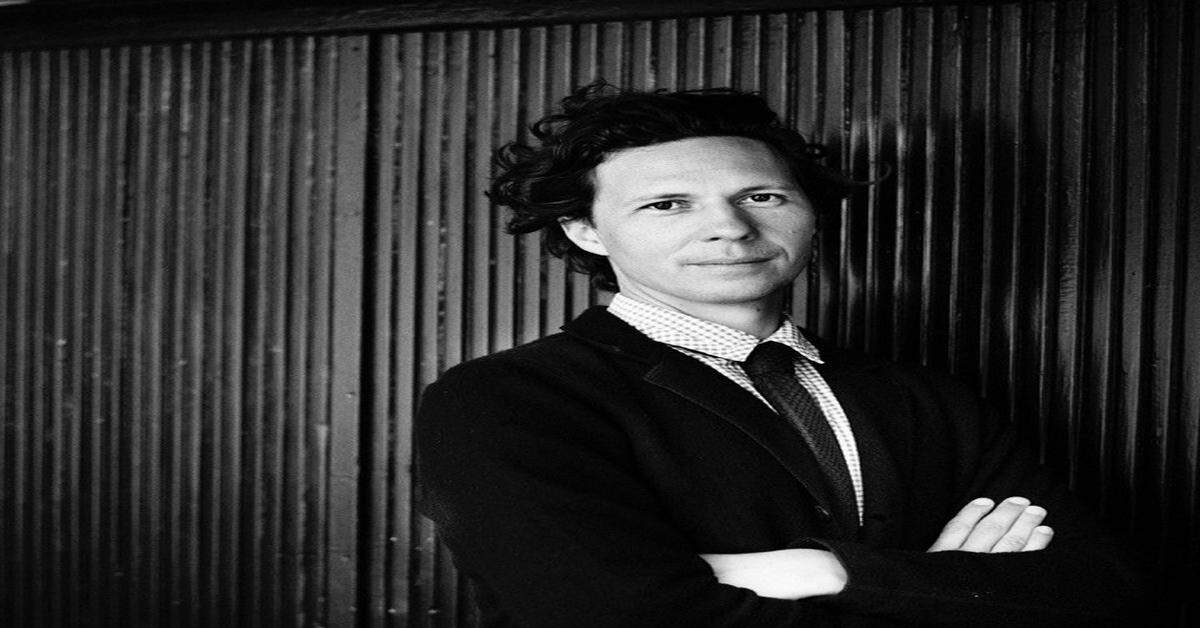 Två drickabackar läsk & en hundralapp