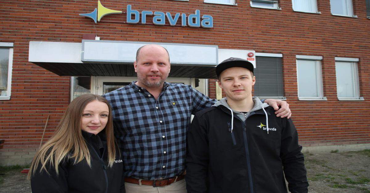 Elbranschen utbildar färdiga montörer på gymnasiet